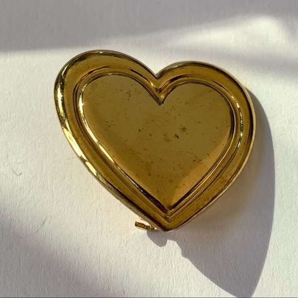 the Variety Club | Jewelry | Vintage Gold Heart Pin | Poshmark